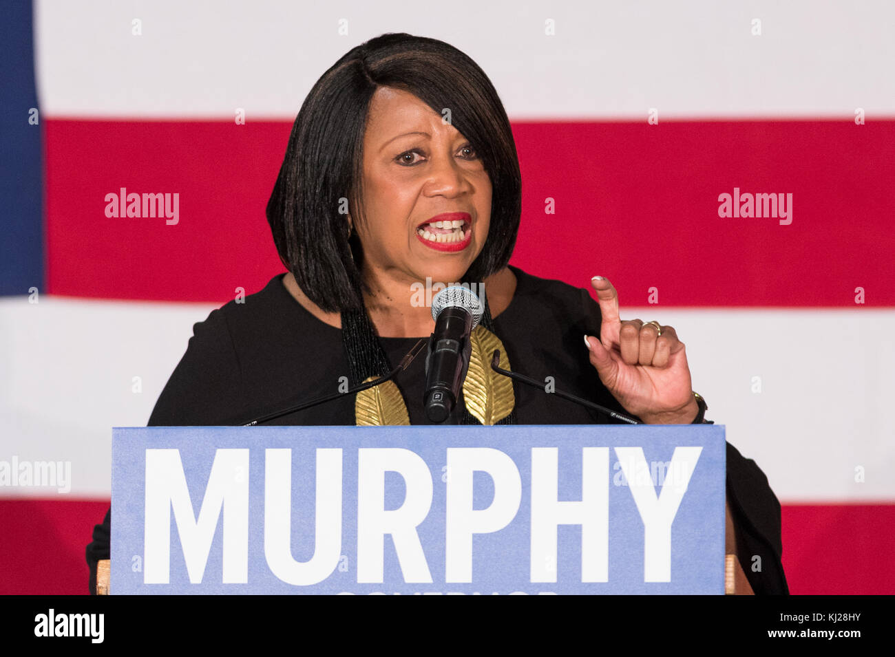 Paramus, New Jersey, USA. 24th Oct, 2017. Sheila Oliver, candidate for ...
