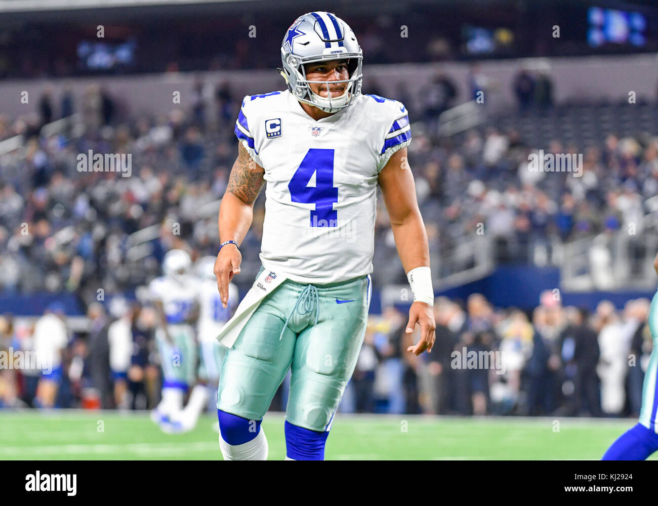 Dallas cowboys quarterback dak prescott hi-res stock photography and ...