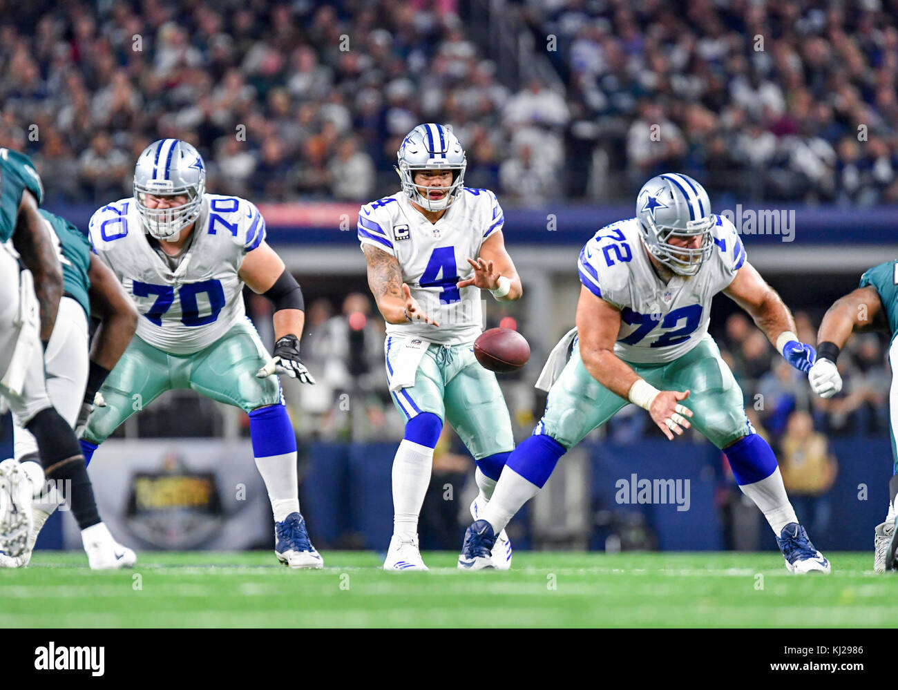 November 19, 2017: Dallas Cowboys quarterback Dak Prescott #4 during an ...
