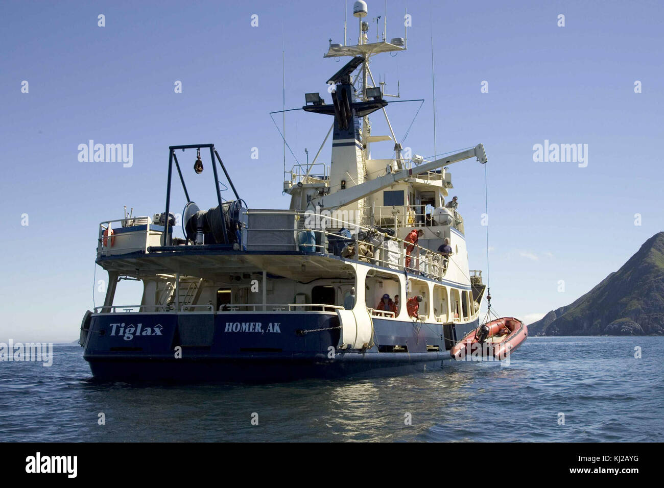 Off loading hi-res stock photography and images - Alamy