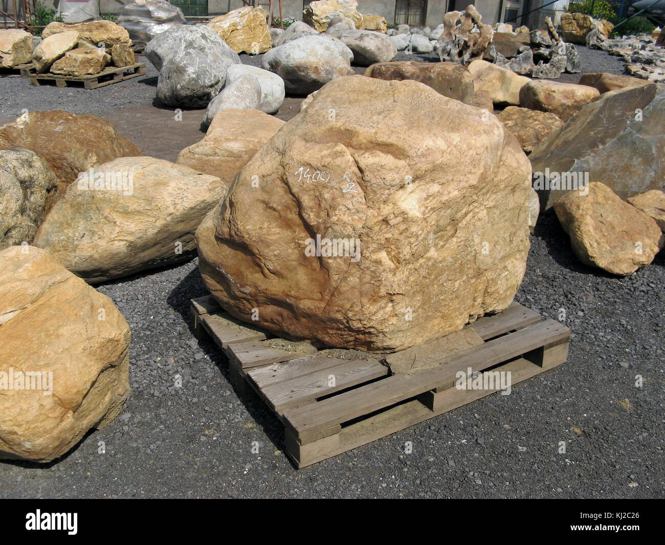 Stone on palette Stock Photo - Alamy