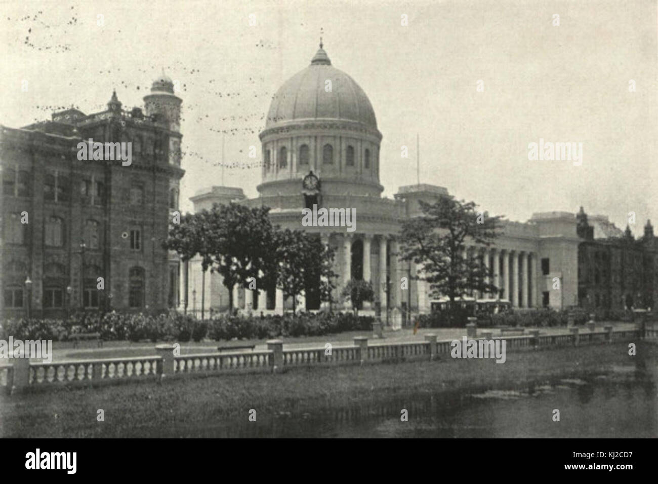 General post office headquarters hi-res stock photography and images ...
