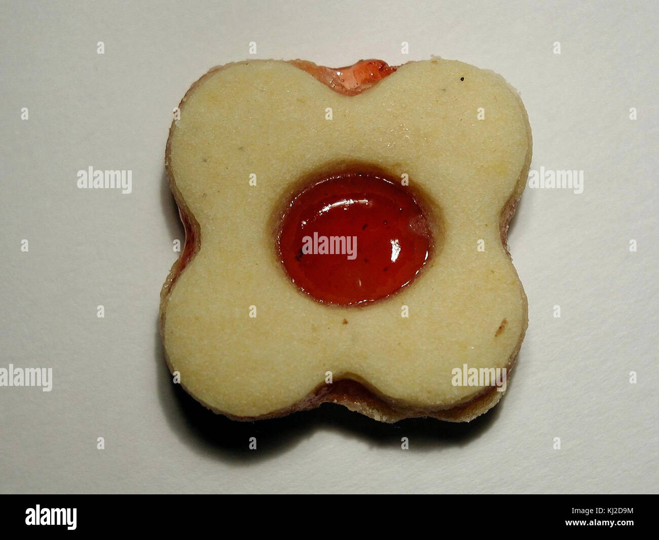 Biscuit with jam Stock Photo - Alamy