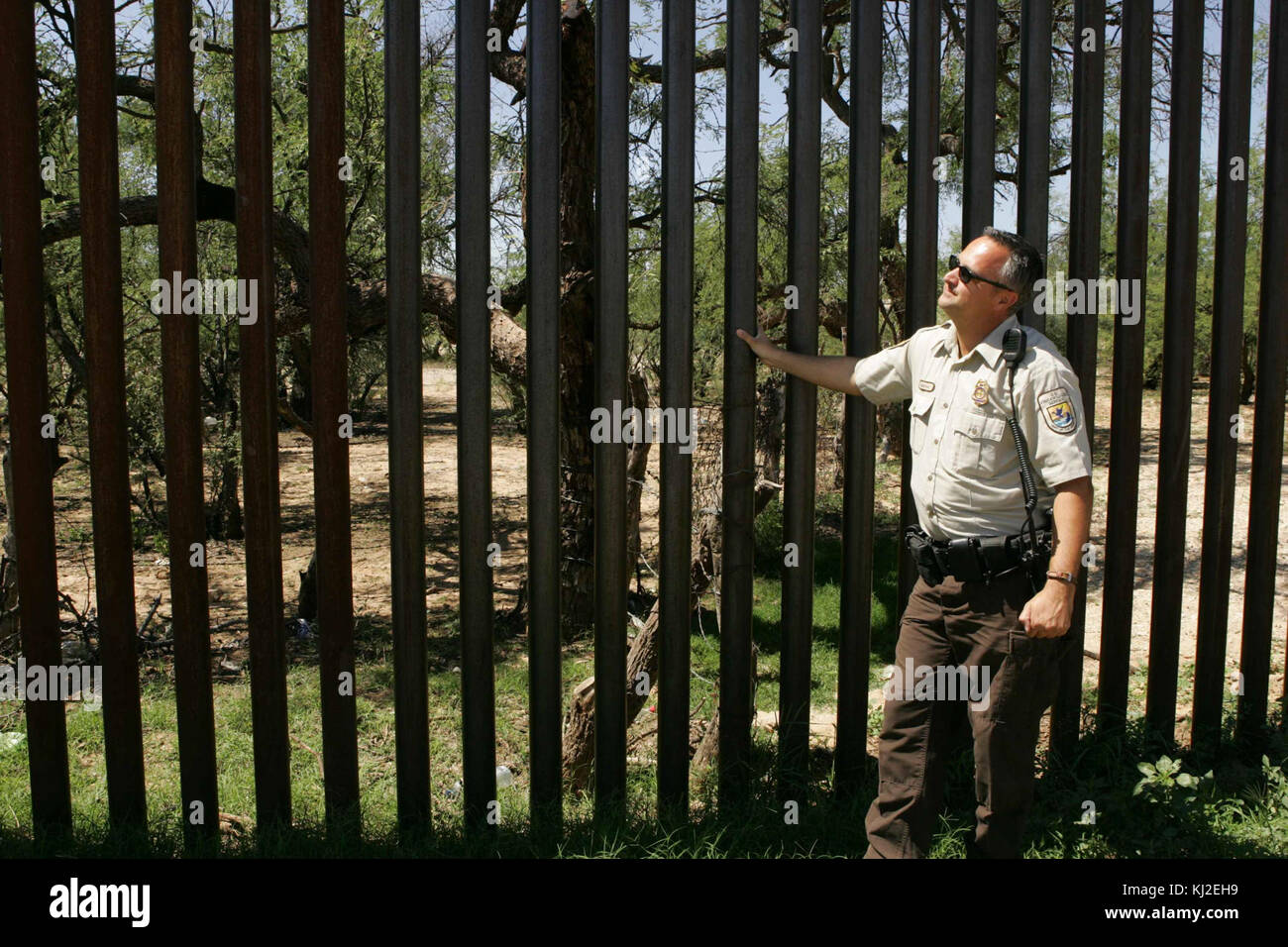 Customs officer border hi-res stock photography and images - Alamy