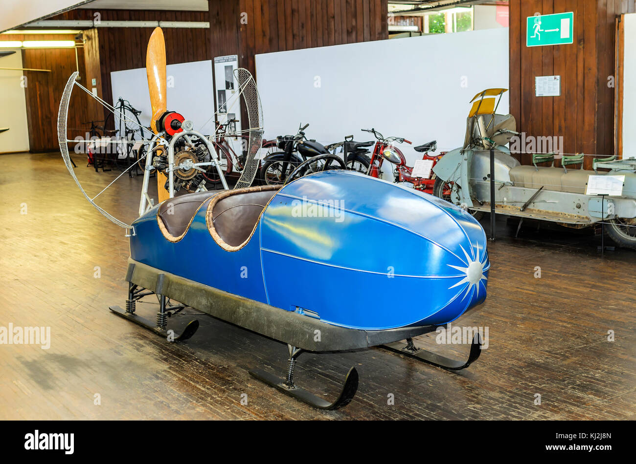 Vintage old snowmobile retro hi-res stock photography and images - Alamy