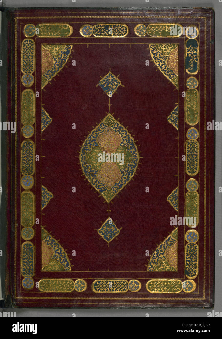Islamic book binding hi-res stock photography and images - Alamy