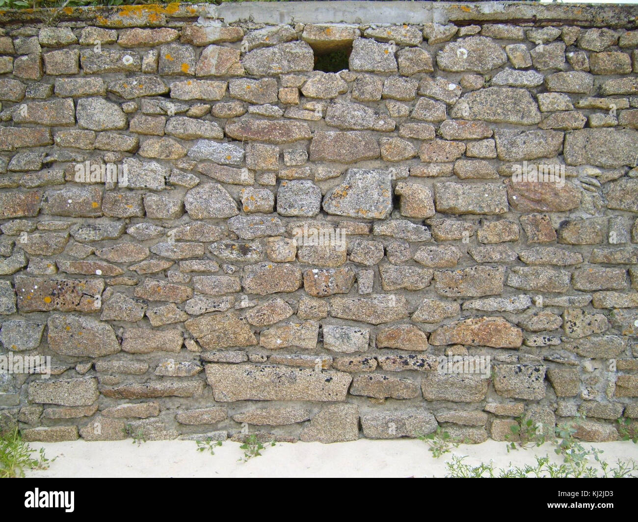 Limestone stone wall Stock Photo - Alamy