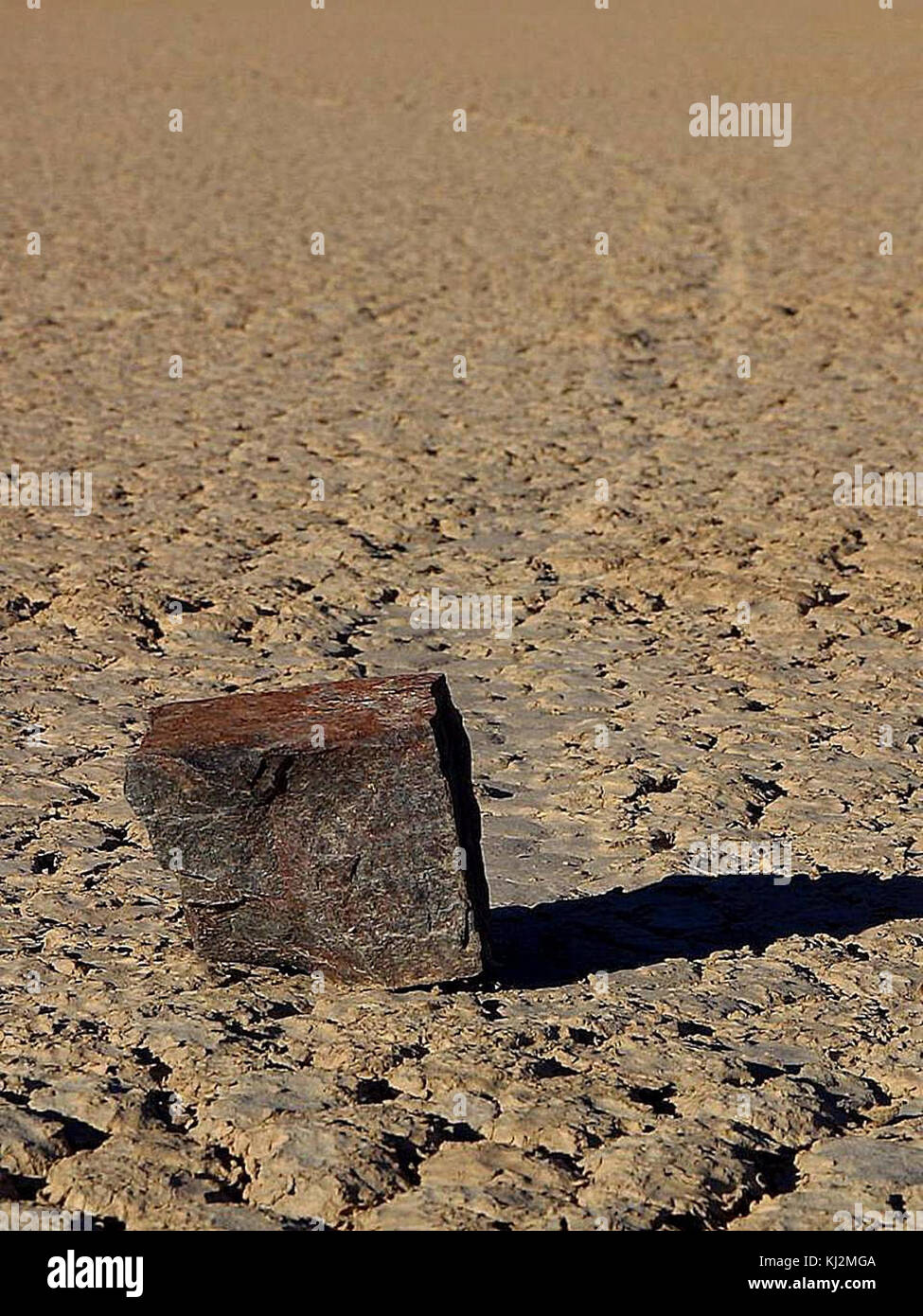 Racetrack playa sliding stones mud Stock Photo - Alamy