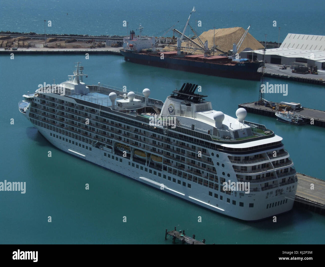 Transoceanic ships hi-res stock photography and images - Alamy