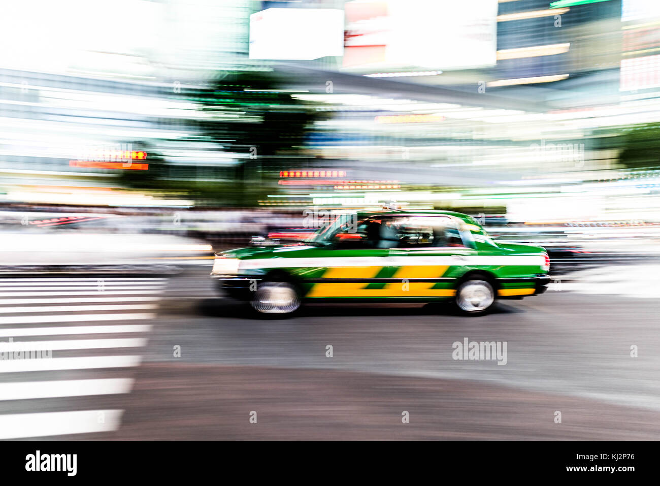 Tokyo high speed train Stock Photo - Alamy