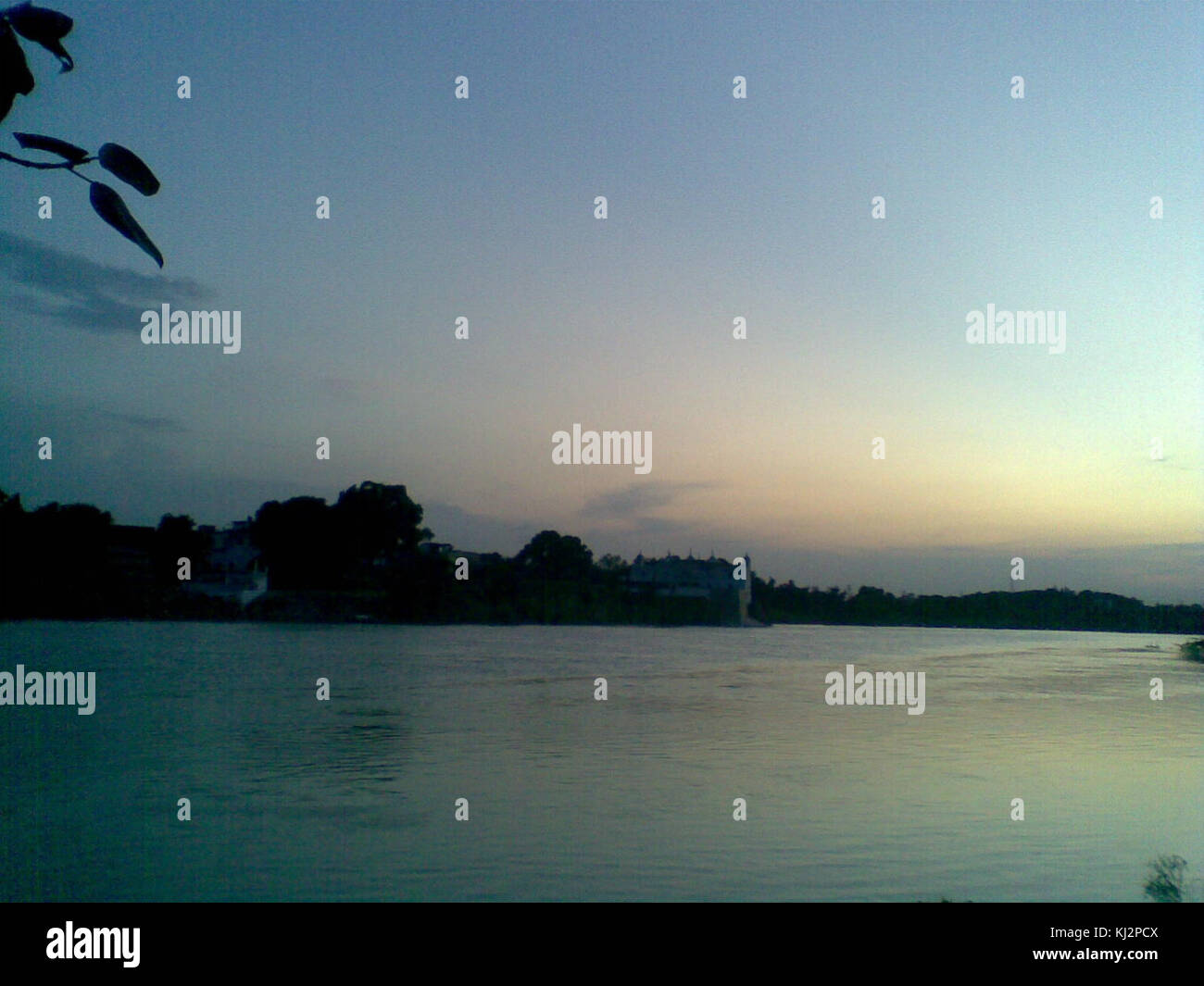 Gomati river hi-res stock photography and images - Alamy