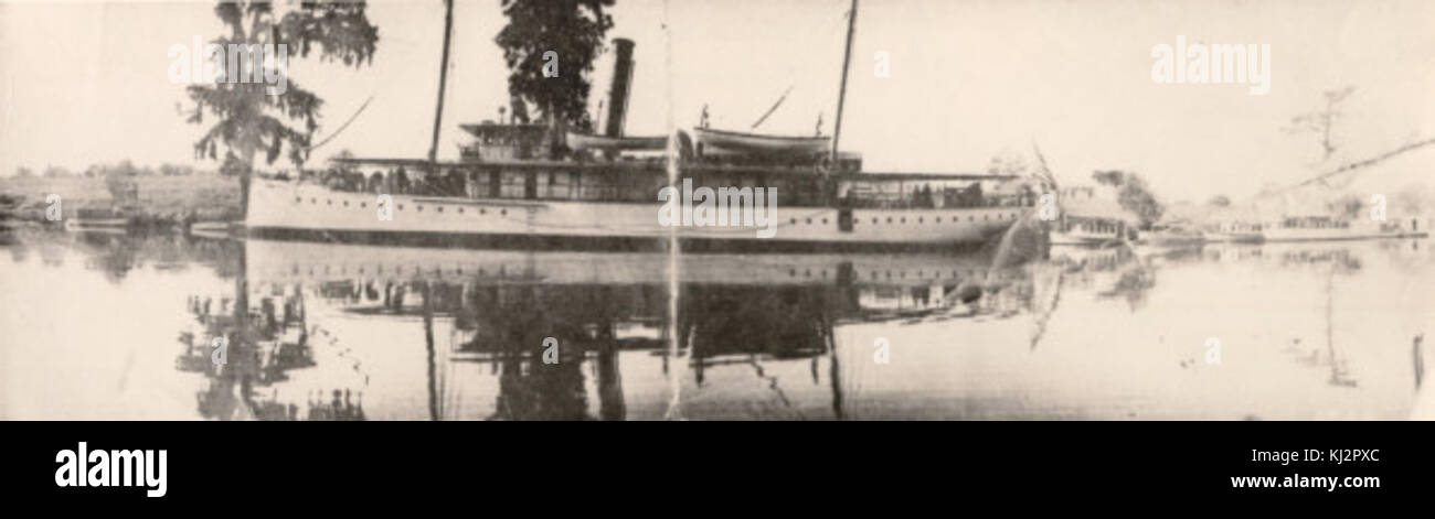 US Revenue Cutter Windom at Houston Ship Channel Stock Photo - Alamy