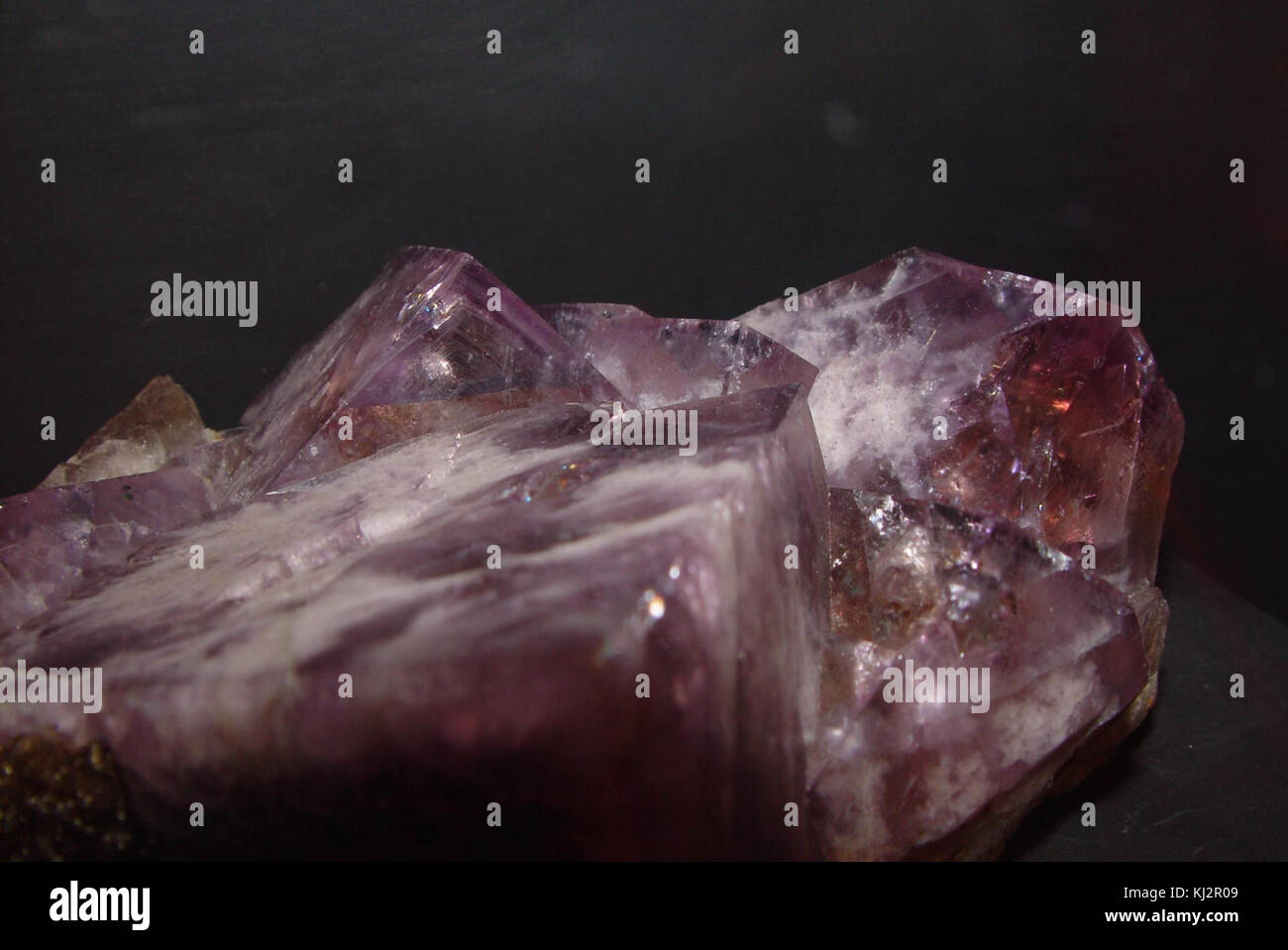 Crystal geodes hi-res stock photography and images - Alamy