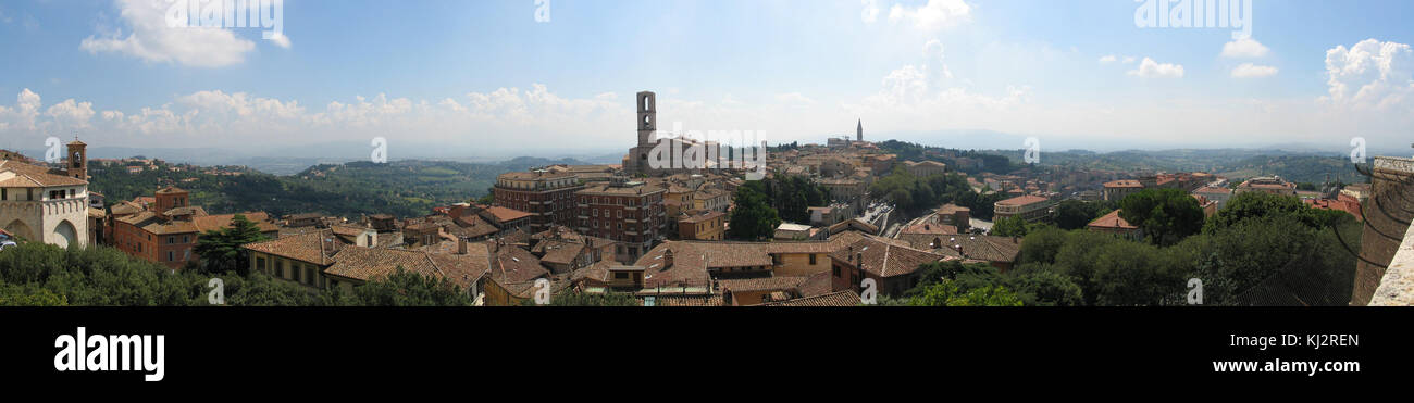 Altstadt von Perugia - Panoramabild Stock Photo - Alamy