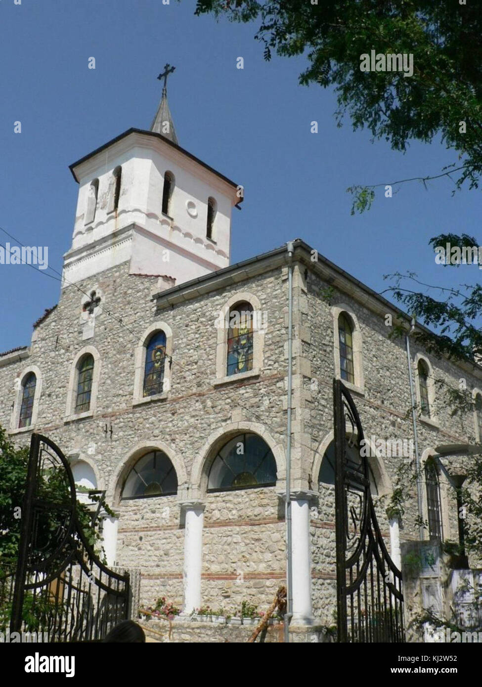 Exterior white church hi-res stock photography and images - Alamy