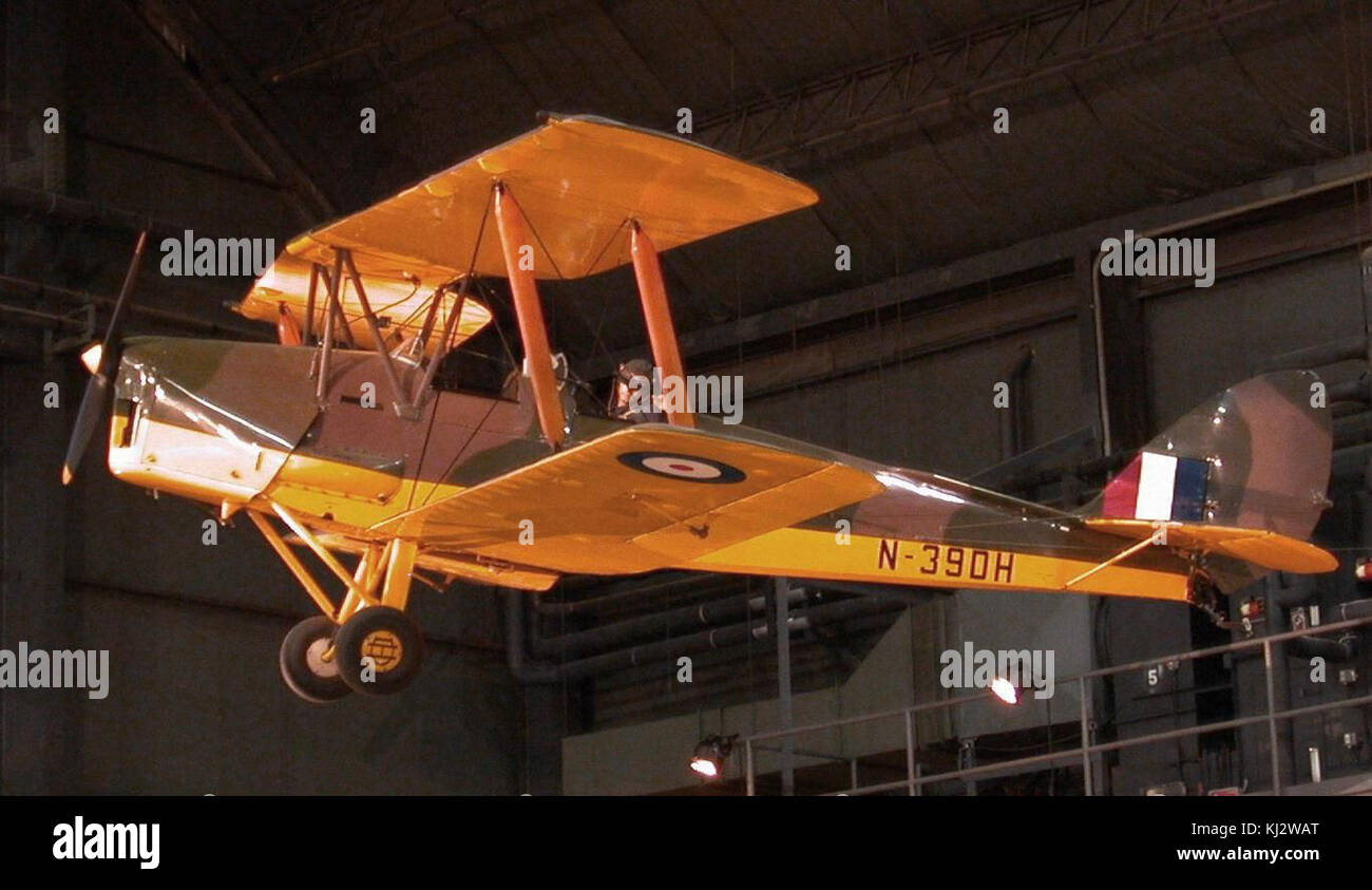 De havilland tiger moth ii hi-res stock photography and images - Alamy