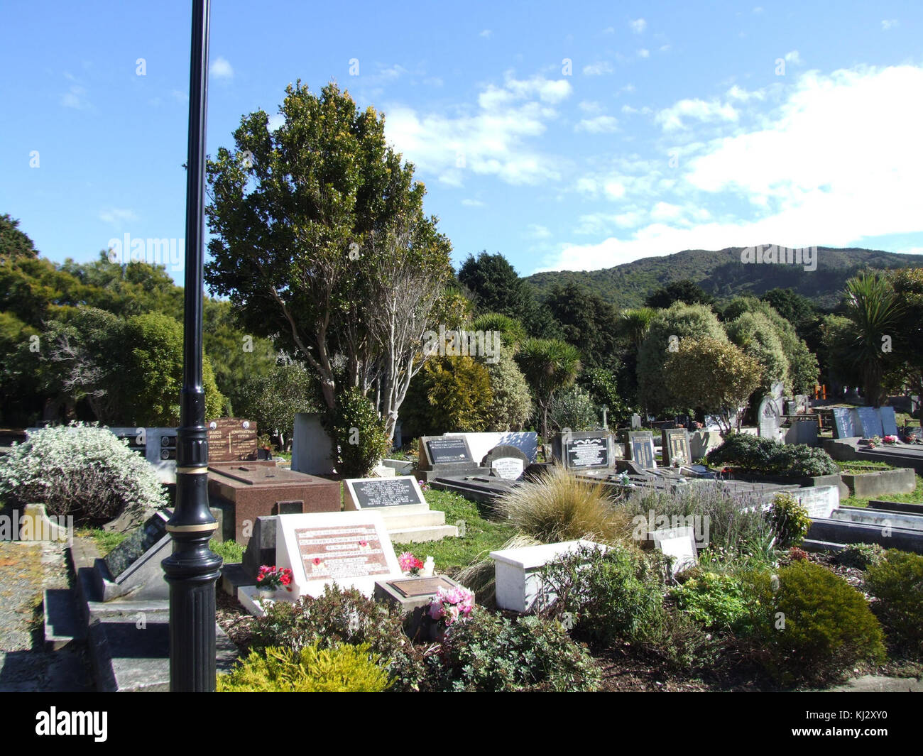 Graves karori cemetery Stock Photo - Alamy