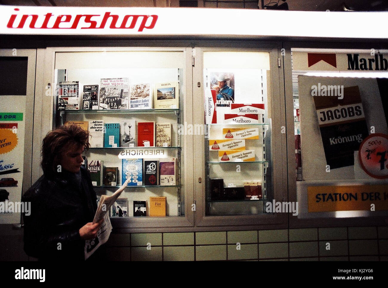 Intershop hi-res stock photography and images - Alamy