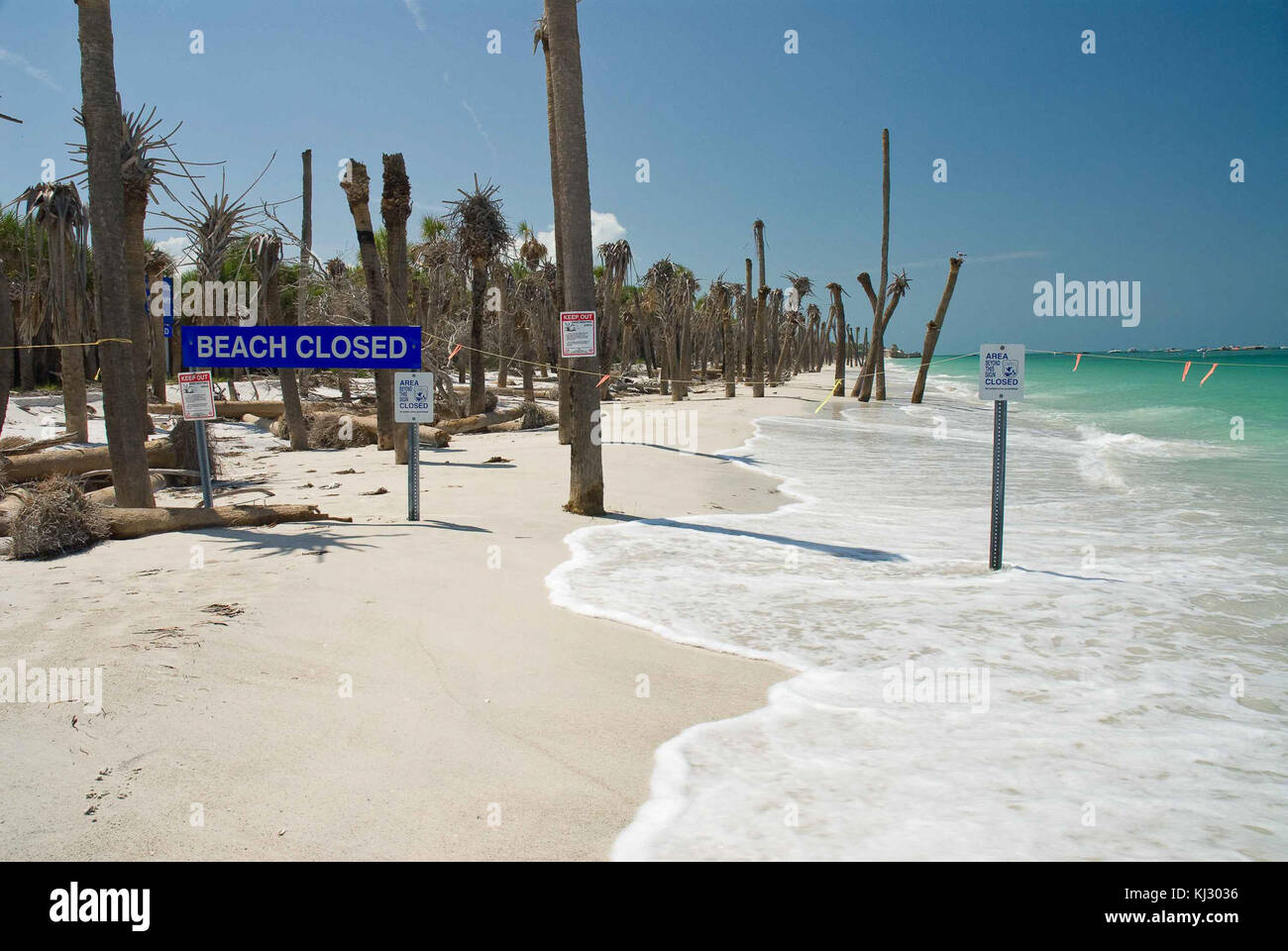 Sign area of beach closed to public Stock Photo - Alamy