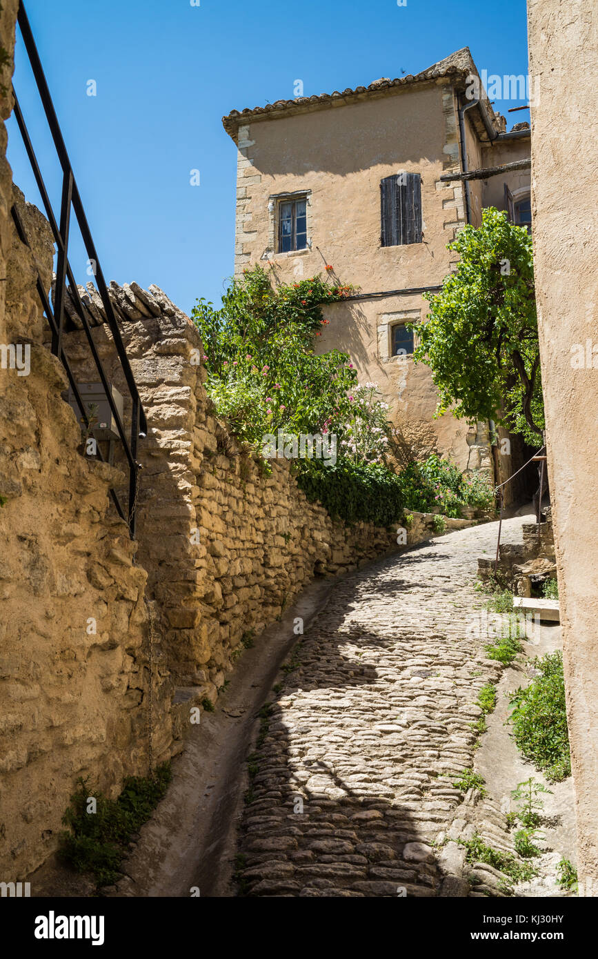 Street of medieval village of Gordes, Provence, France Stock Photo - Alamy