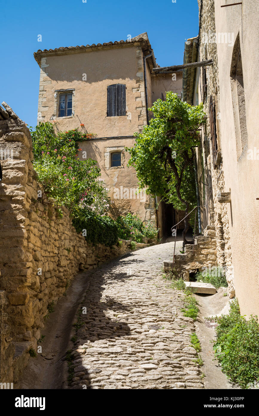 Street of medieval village of Gordes, Provence, France Stock Photo - Alamy