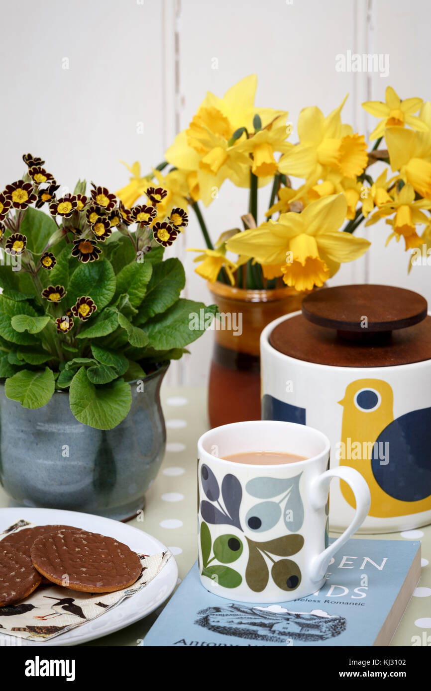 Spring tea hi-res stock photography and images - Alamy