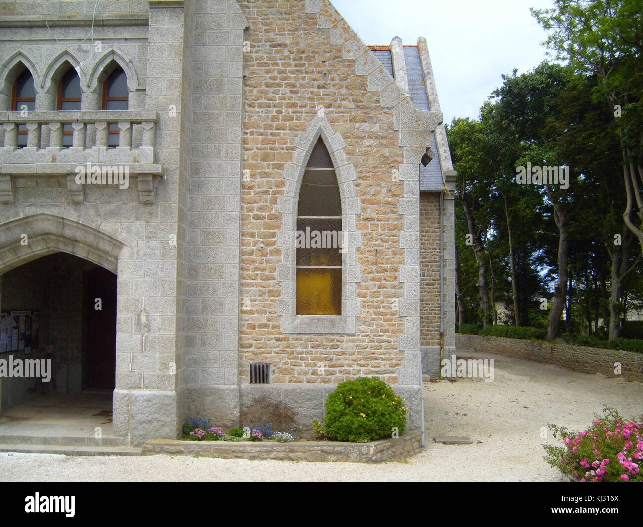 Old catholic church front Stock Photo - Alamy