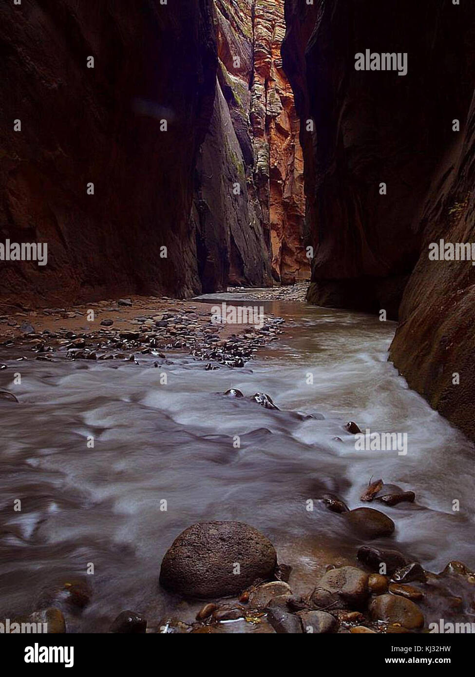 Narrowing river hi-res stock photography and images - Alamy