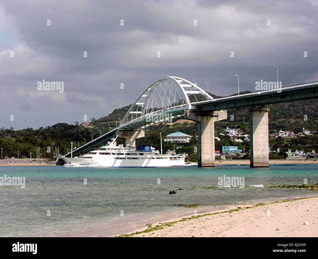 Sesoko bridge hi-res stock photography and images - Alamy
