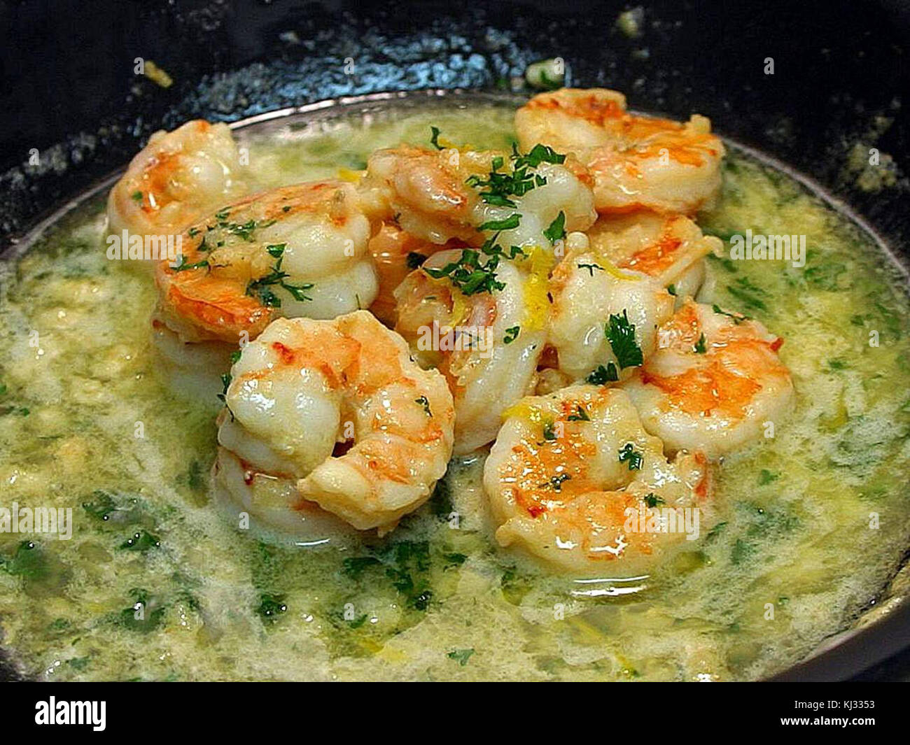 Shrimp scampi food Stock Photo - Alamy