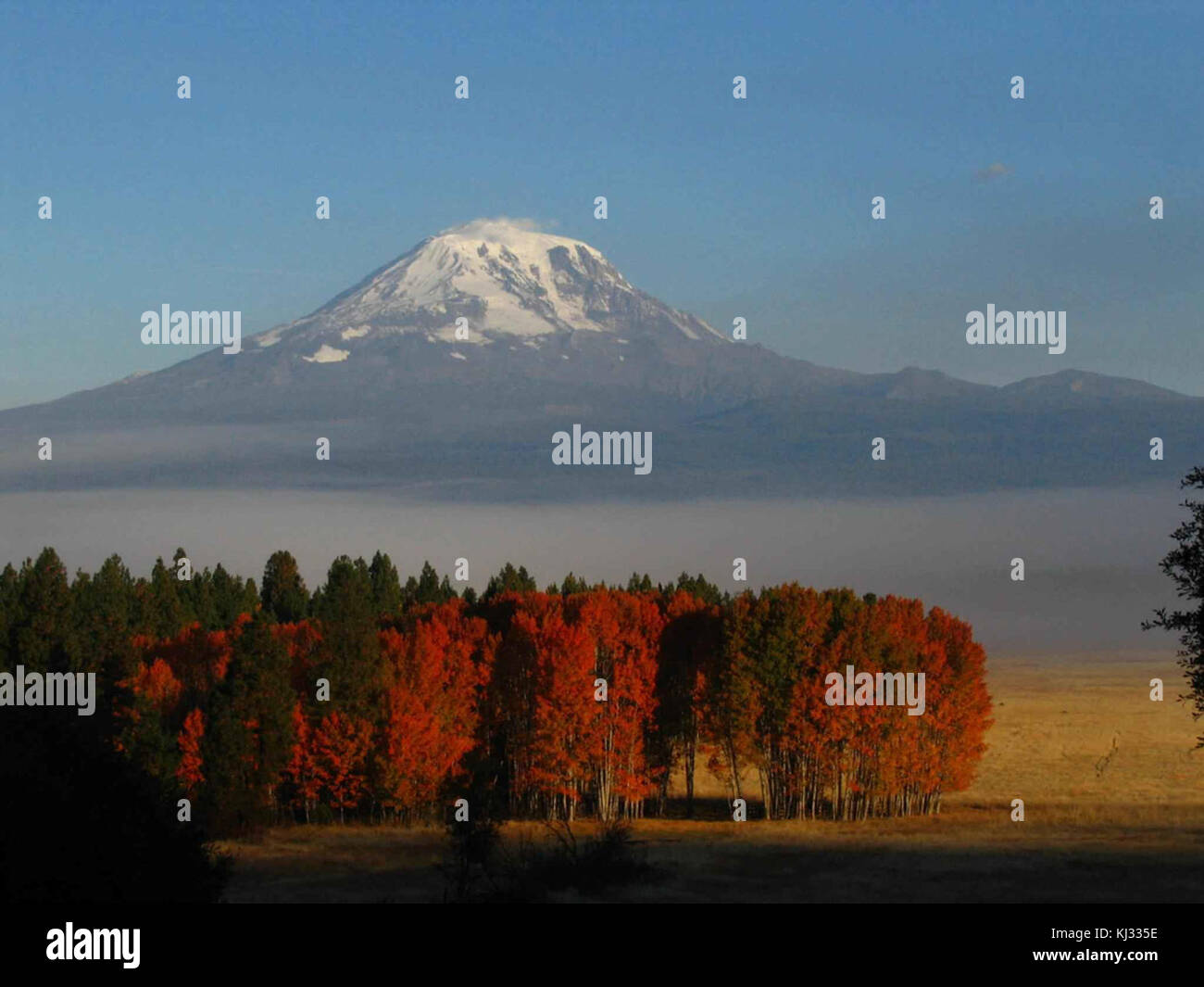 Spectacular fall color scenics Stock Photo - Alamy