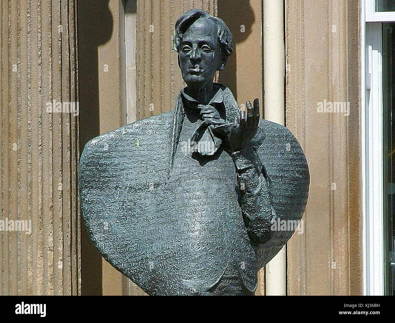 Statue of yeats Stock Photo - Alamy