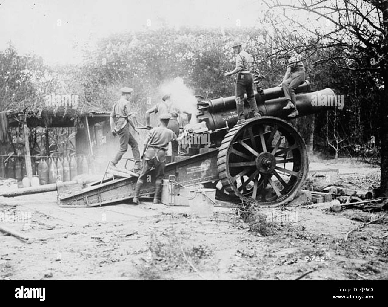 Howitzer 8 inch hi-res stock photography and images - Alamy