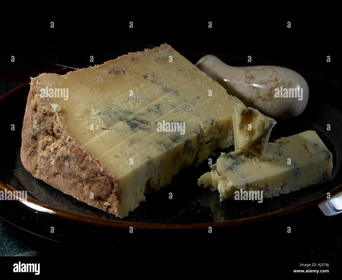 Dorset Blue Vinney cheese Stock Photo - Alamy