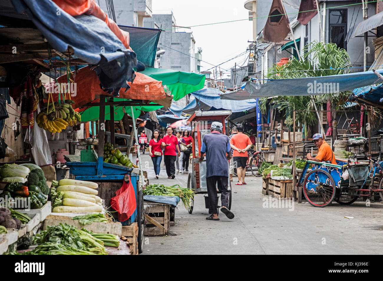 Glodok chinatown hi-res stock photography and images - Alamy