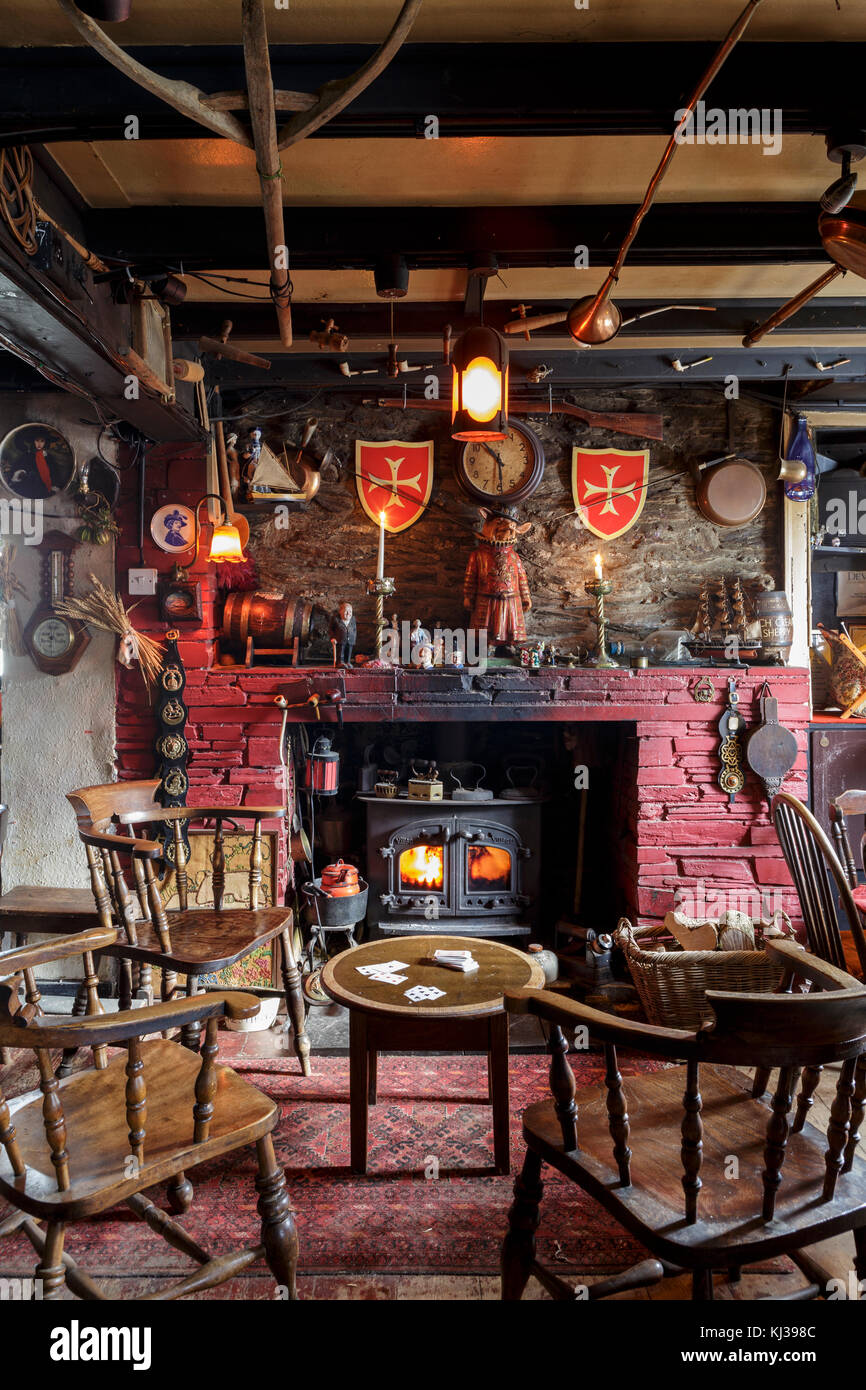 Traditional English Pub Interior Stock Photos & Traditional English Pub ...