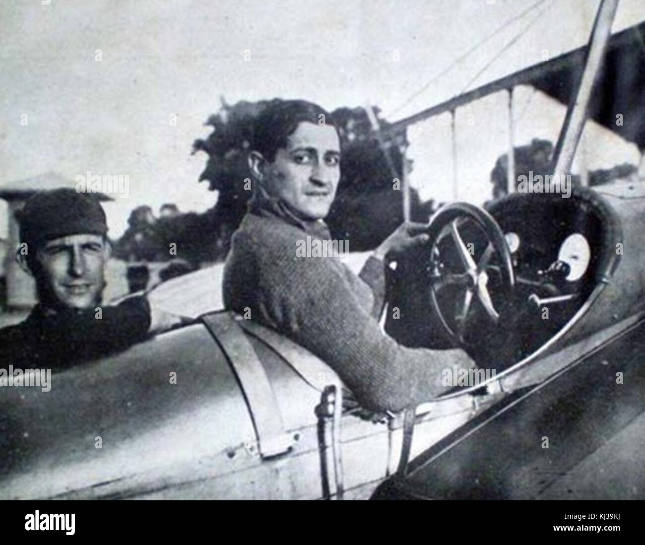 Pettirossi hi-res stock photography and images - Alamy