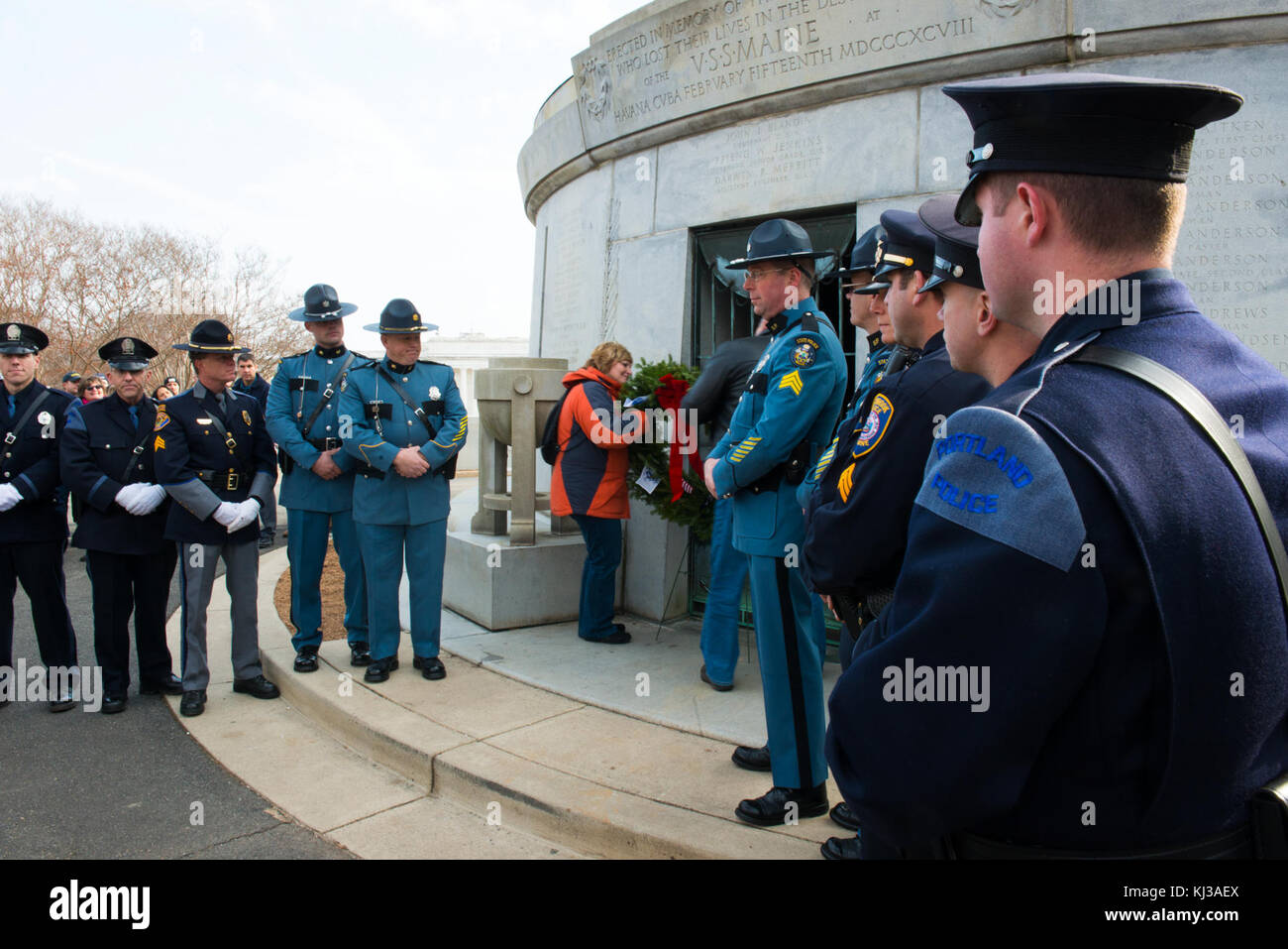 Mast of the Maine wreath laying - side (15391276764 Stock Photo - Alamy
