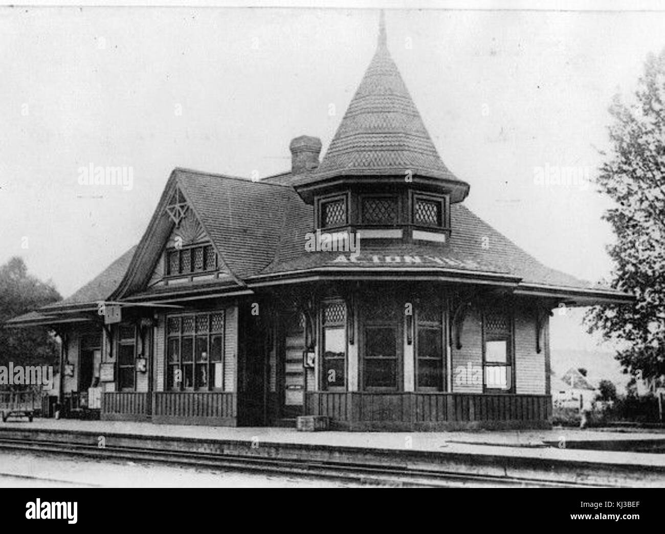 Acton vale hi-res stock photography and images - Alamy