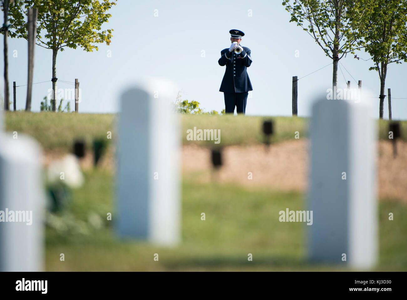 The graveside service for ninth Chief Master Sgt. of the Air Force ...