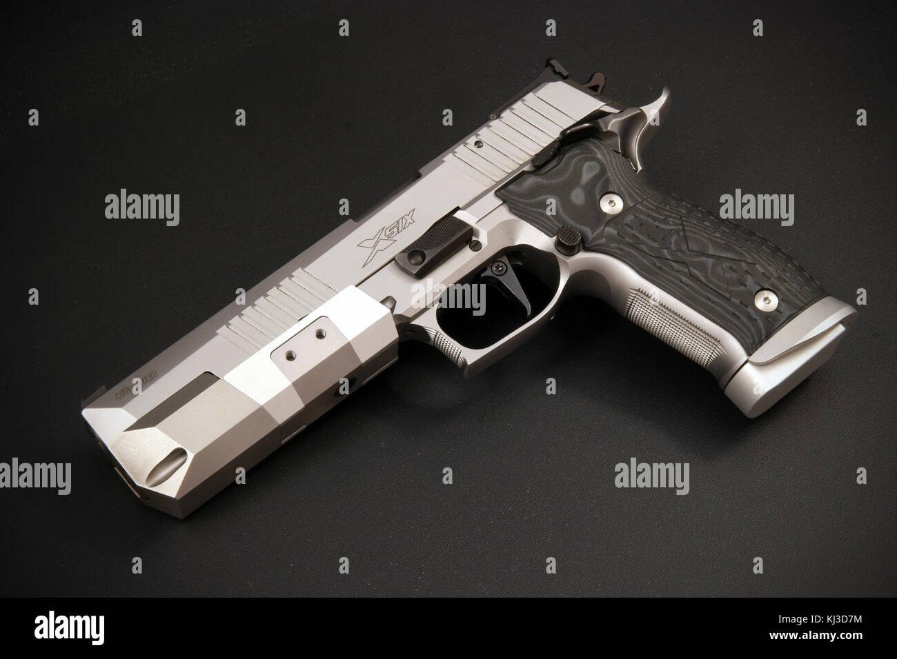 Sig X6 Supermatch with X-mount weight (20771177309 Stock Photo - Alamy