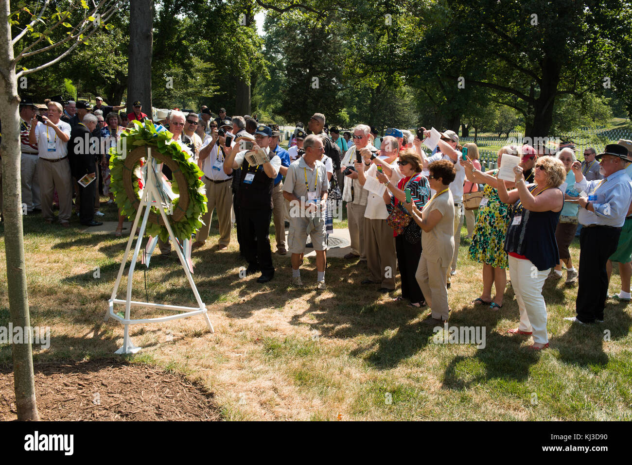 The Vietnam Helicopter Pilots Association Living Tree Memorial ...