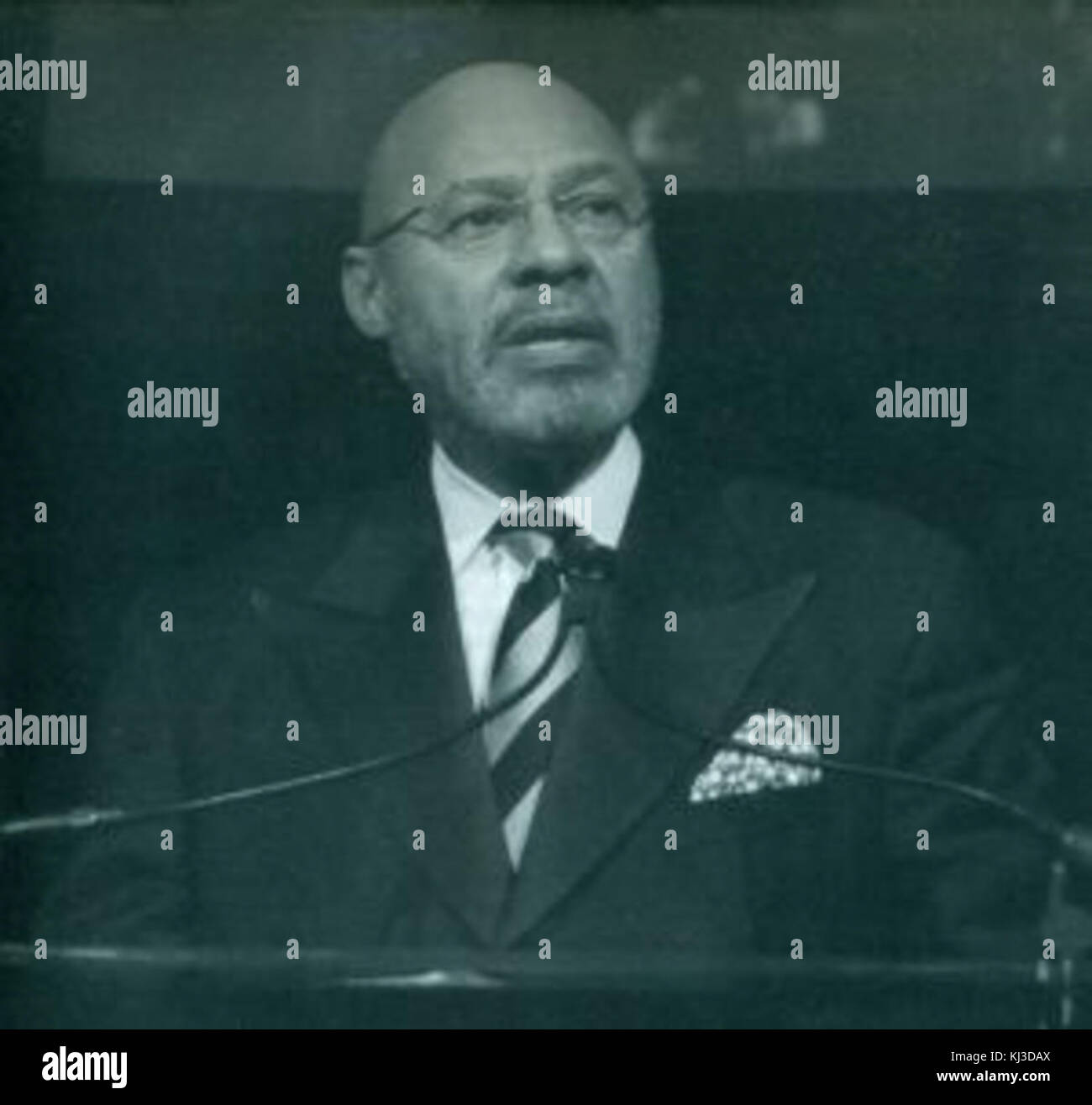 Mayor of Detroit Dennis Archer Portrait Stock Photo - Alamy