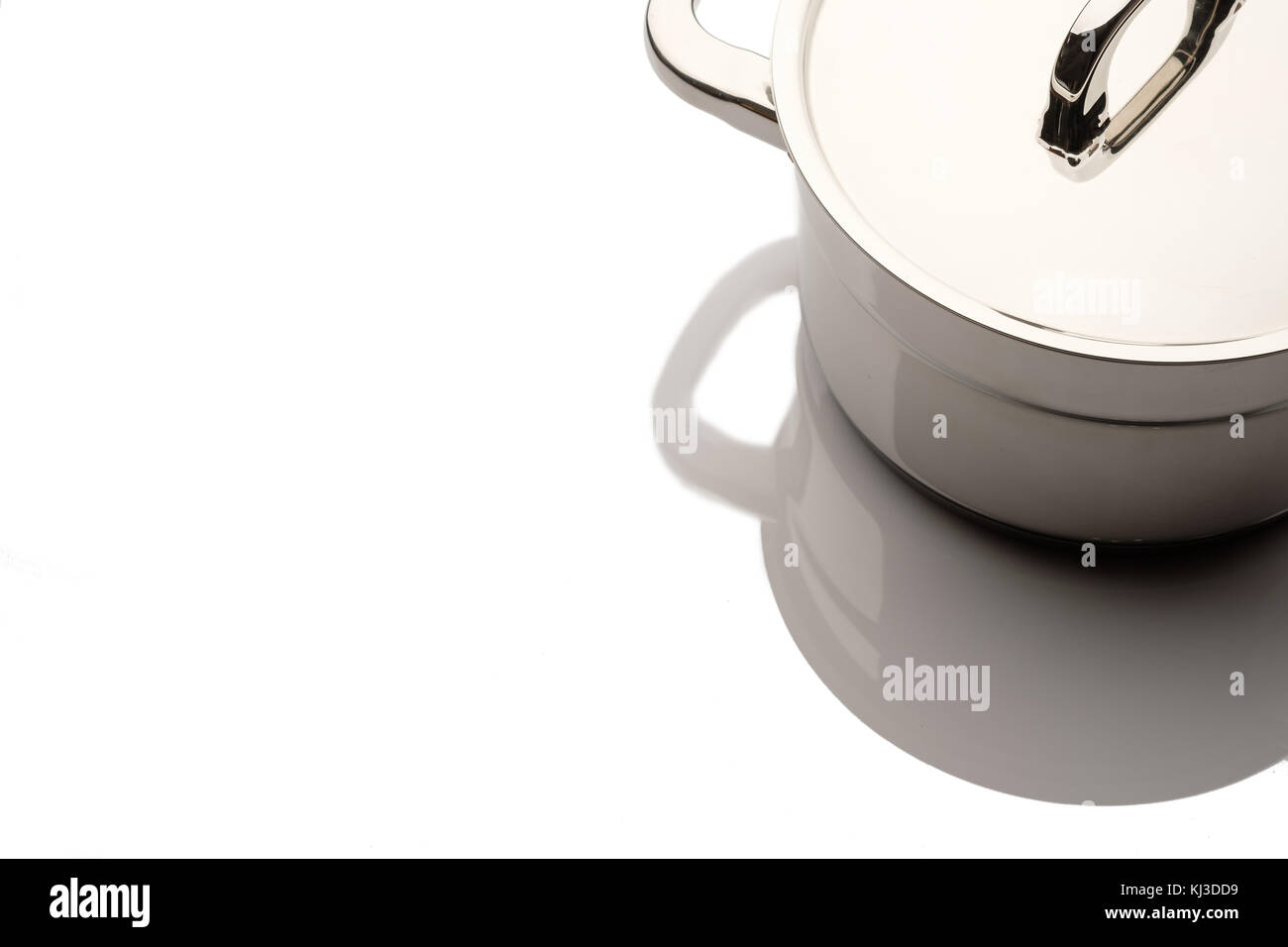 Huge cooking pot hi-res stock photography and images - Alamy