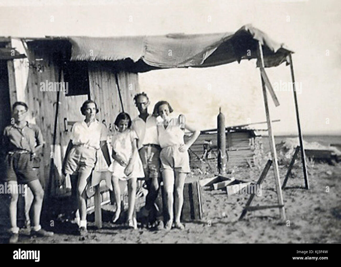 Picture of family portrait hi-res stock photography and images - Alamy