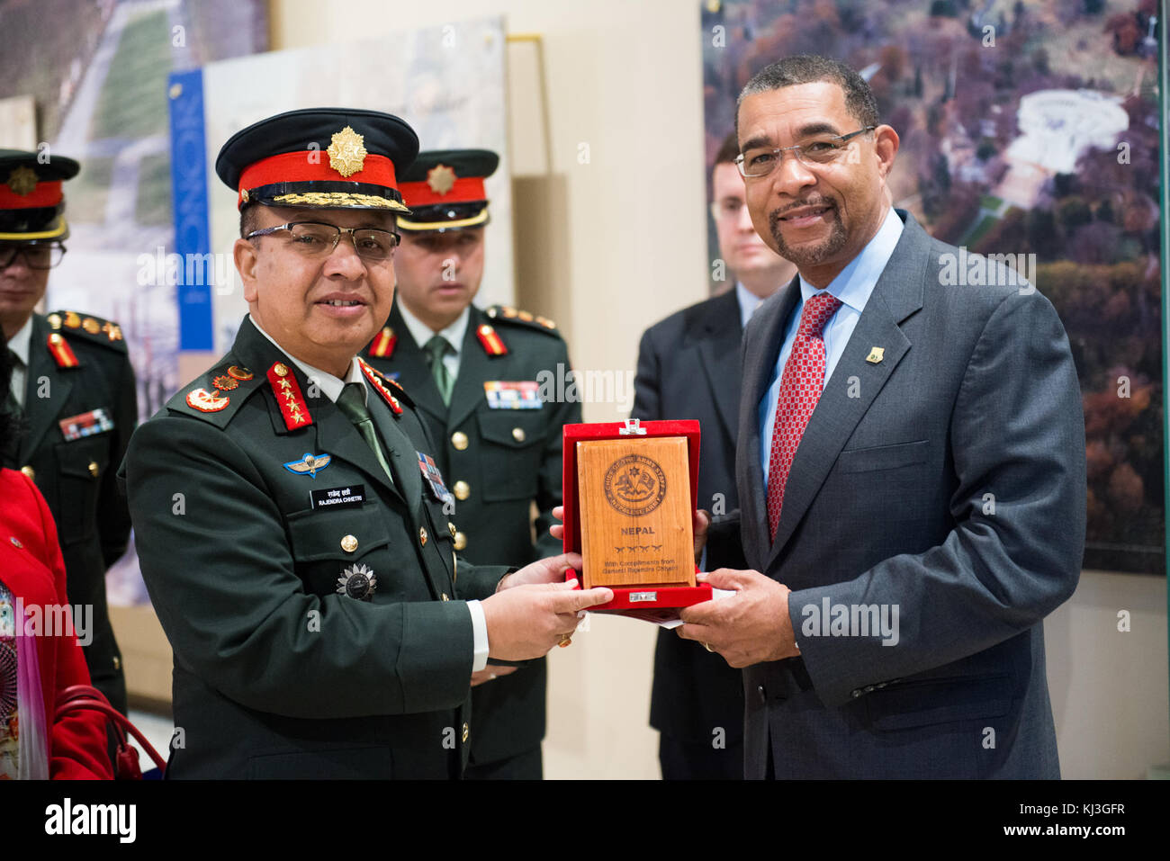 Nepalese army hi-res stock photography and images - Alamy