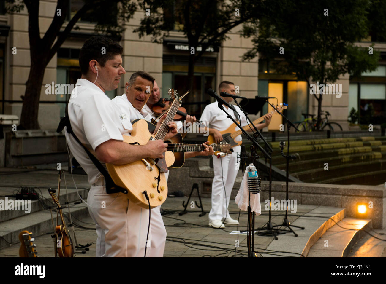 Country current band hi-res stock photography and images - Alamy