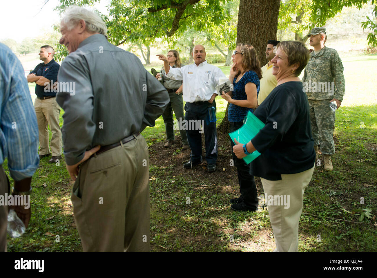Arlington National Cemetery employees learn from National Park Service ...