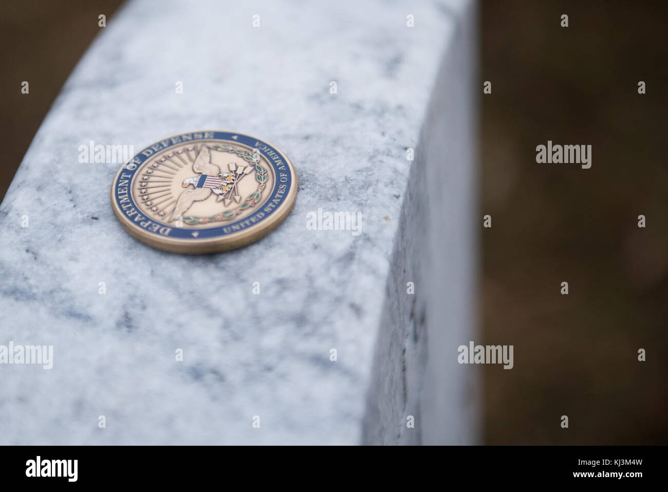 Secretary of Defense Ashton B. Carter visits graves in Section 60 of ...