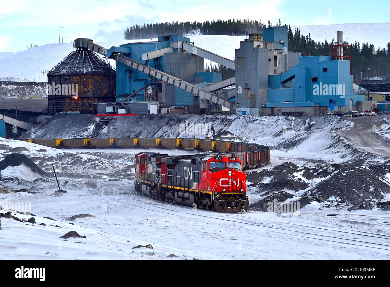 Loading coal train hi-res stock photography and images - Alamy